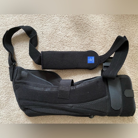Other | Nwt Townsend Aerosling Ii Shoulder Immobilizer | Poshmark